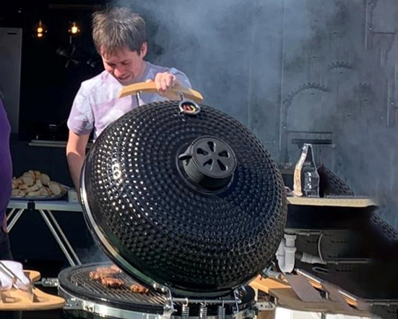 Het BBQ seizoen is geopend - AIMS FITZ